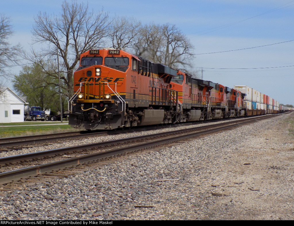 BNSF 7042